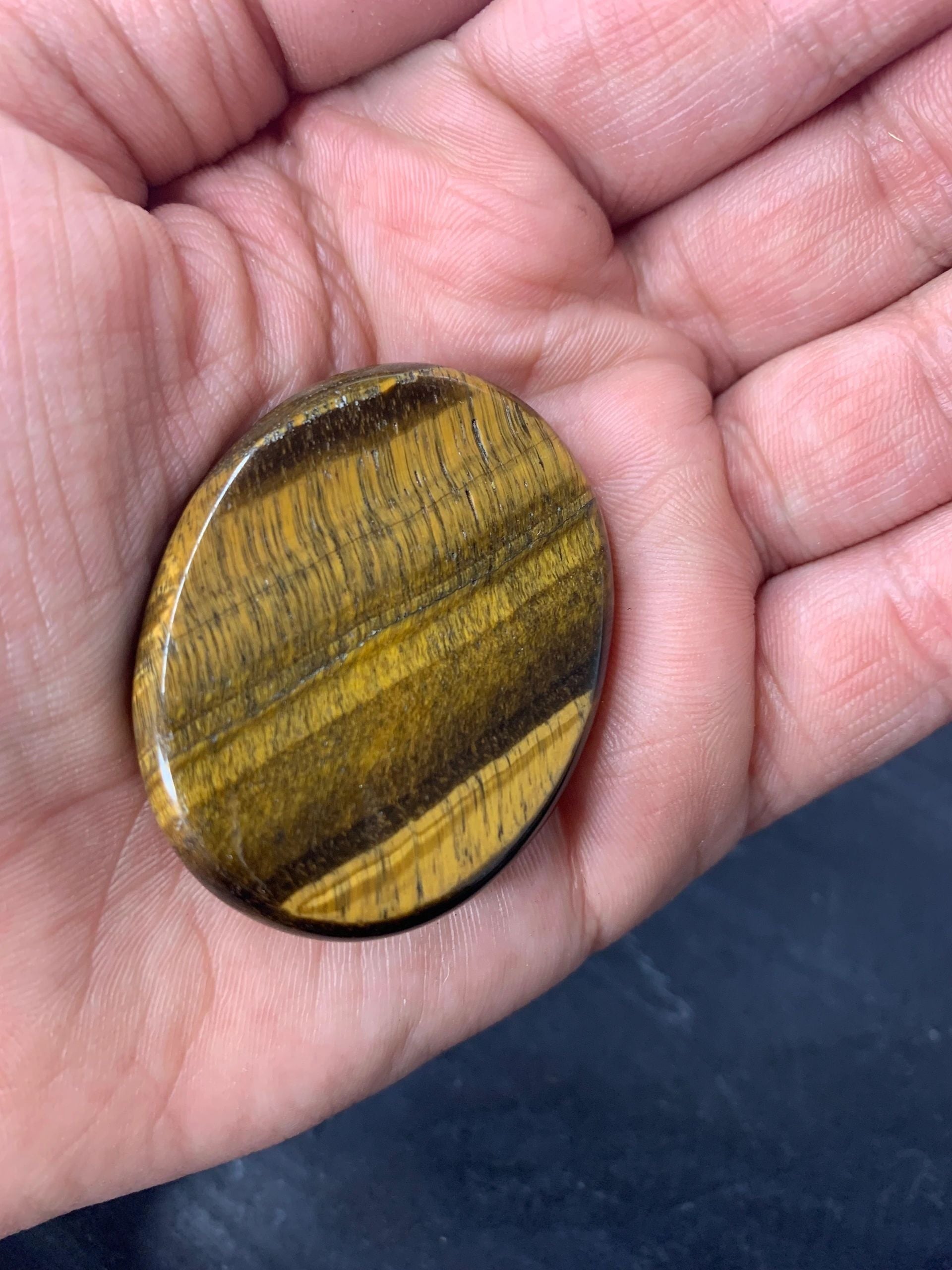 Tigers Eye Worry Stone – Light & Insight